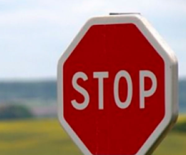 LA CURIOSA IMPORTANCIA DE LA SEÑALIZACION VIAL STOP - IMPEXA PERÚ